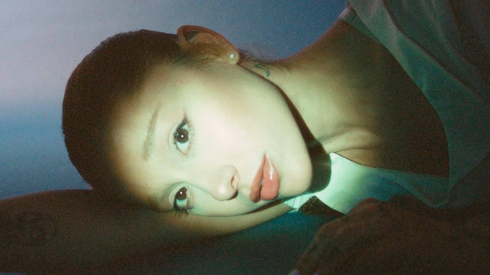 Новые блески для губ r.e.m. beauty от Арианы Гранде